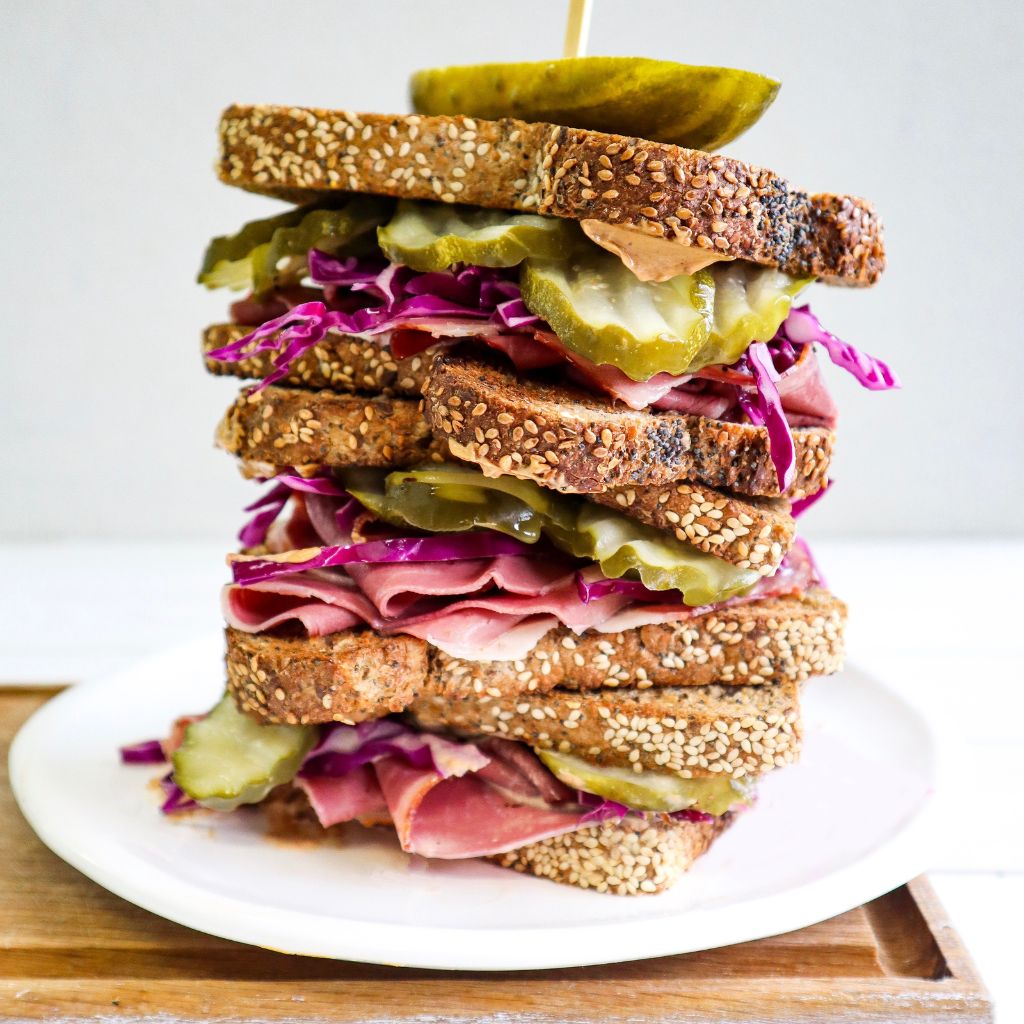 Straight Up Garlic Dill Pickle Halves – Dillicious Pickles